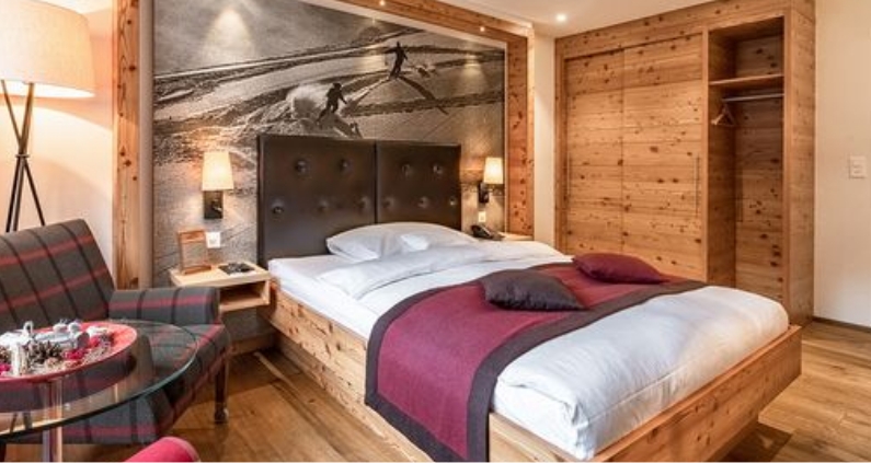 Corner Double Room Deluxe | Blatter's